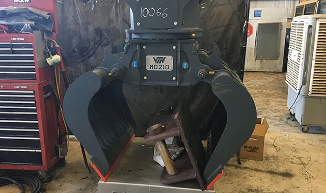 Grapple & Thumb Attachments | Bottom Line Equipment