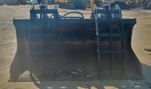 Grapple & Thumb Attachments | Bottom Line Equipment