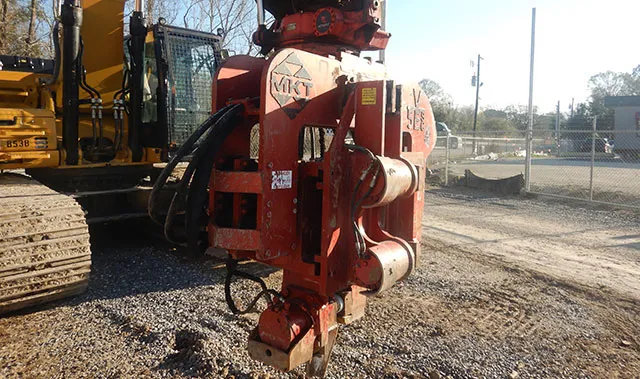 Bottom Line Equipment - Vibratory Sheet Pile Drivers