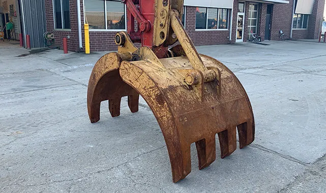 Grapple & Thumb Attachments | Bottom Line Equipment